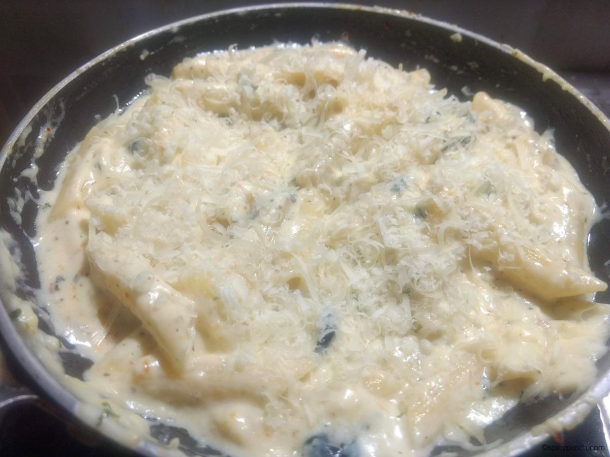 White Sauce Pasta recipe | Italian style pasta in white sauce gravy