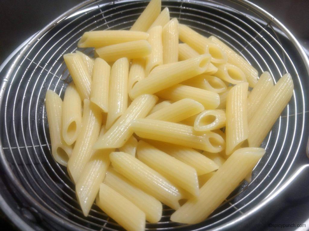 White Sauce Pasta recipe | Italian style pasta in white sauce gravy