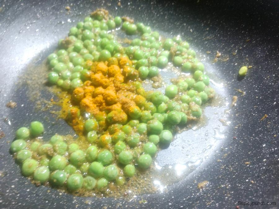 Easy Samosa recipe with aloo detailed step by step pics