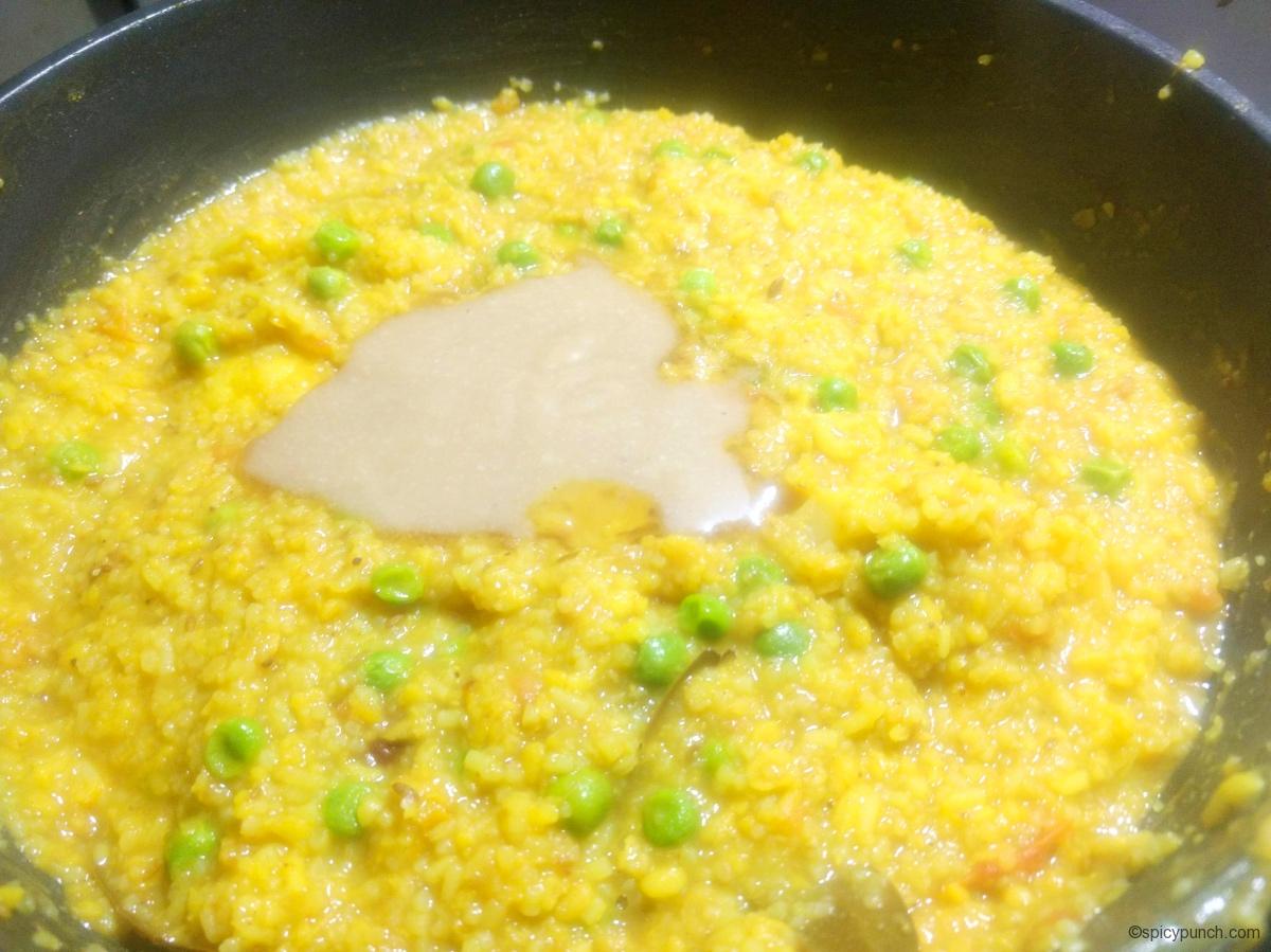 Bhoger khichuri recipe | Niramish Bengali moong dal khichdi bhog