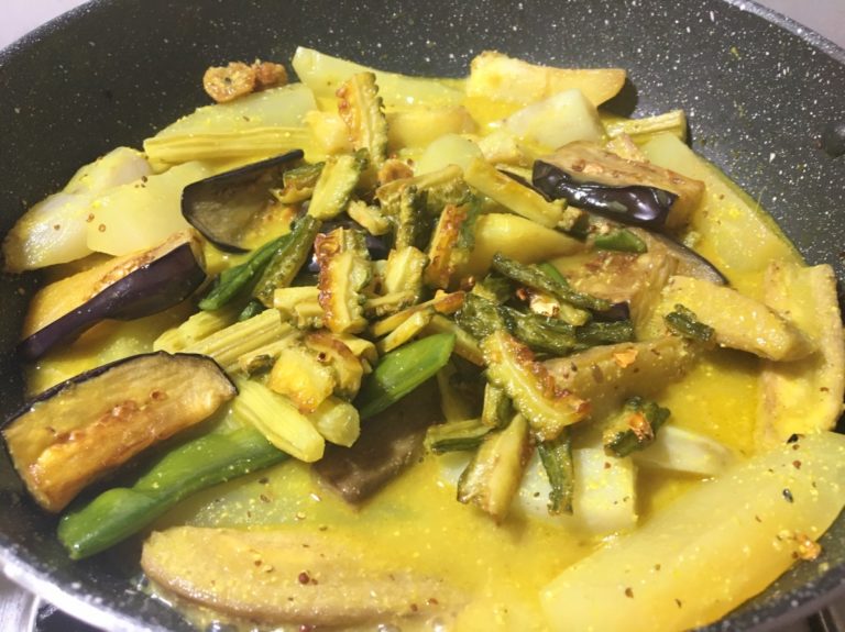 shukto recipe - bengali mixed vegetable curry with bitter gourd