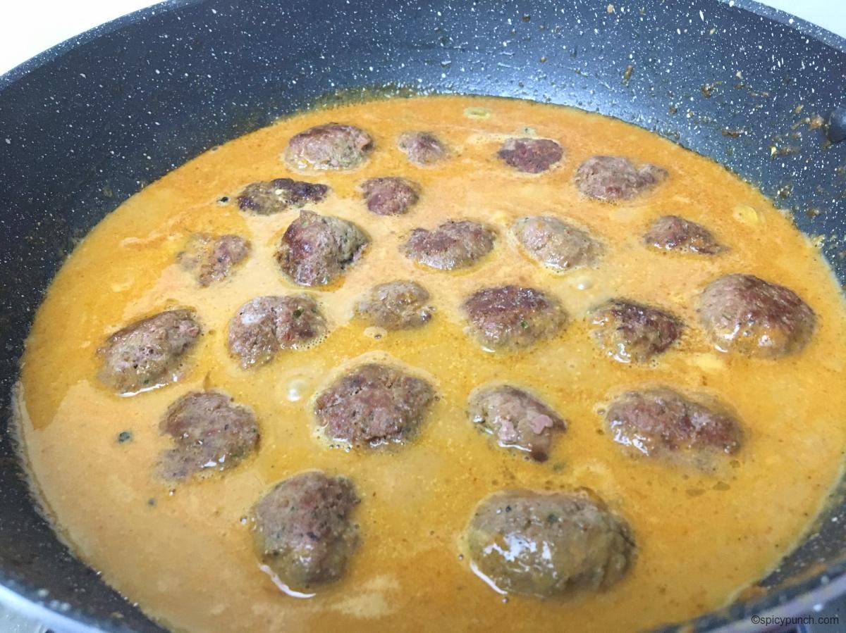 mutton kofta gravy recipe | mutton kofta recipe step by step with pictures