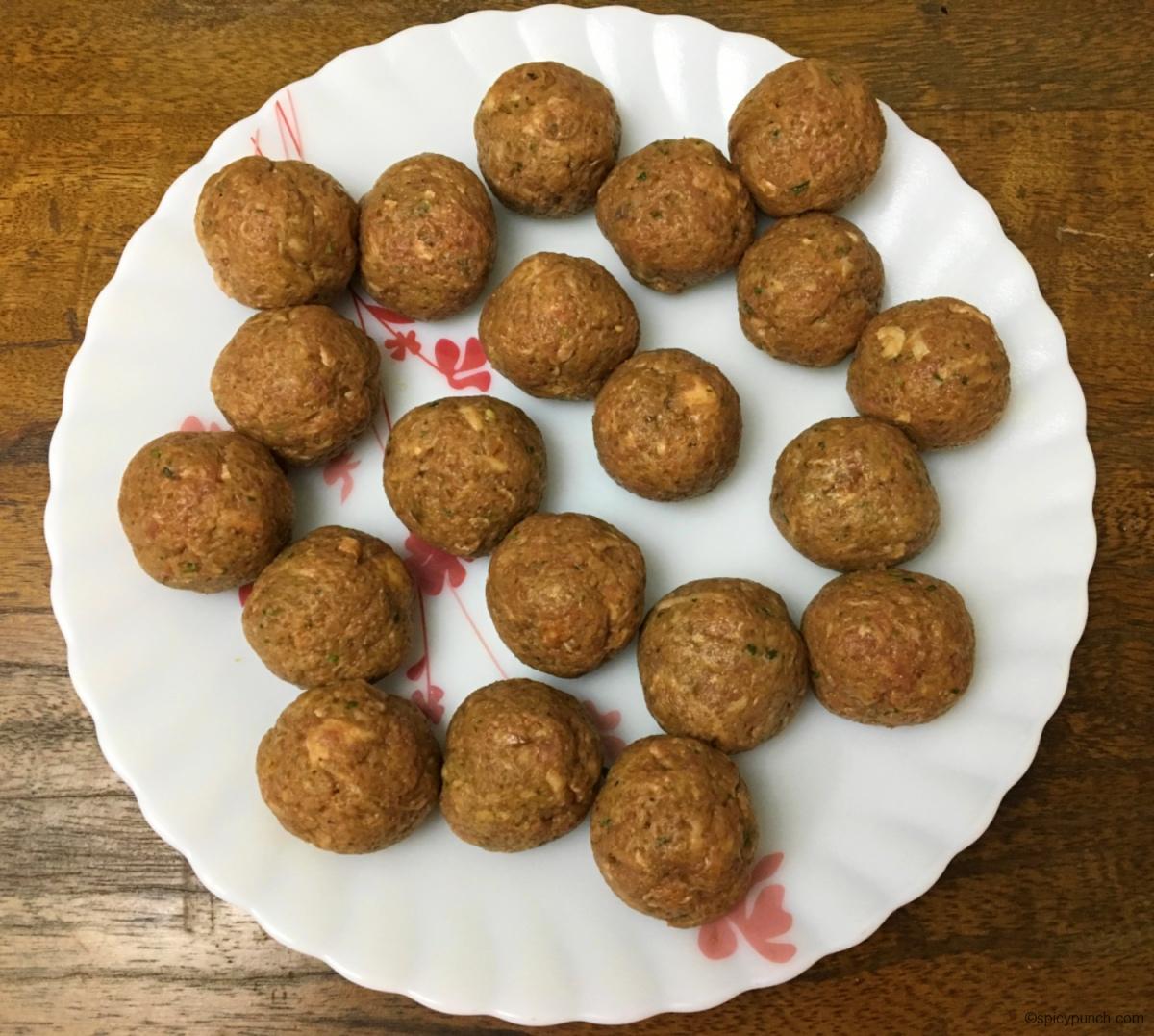 mutton kofta gravy recipe | mutton kofta recipe step by step with pictures