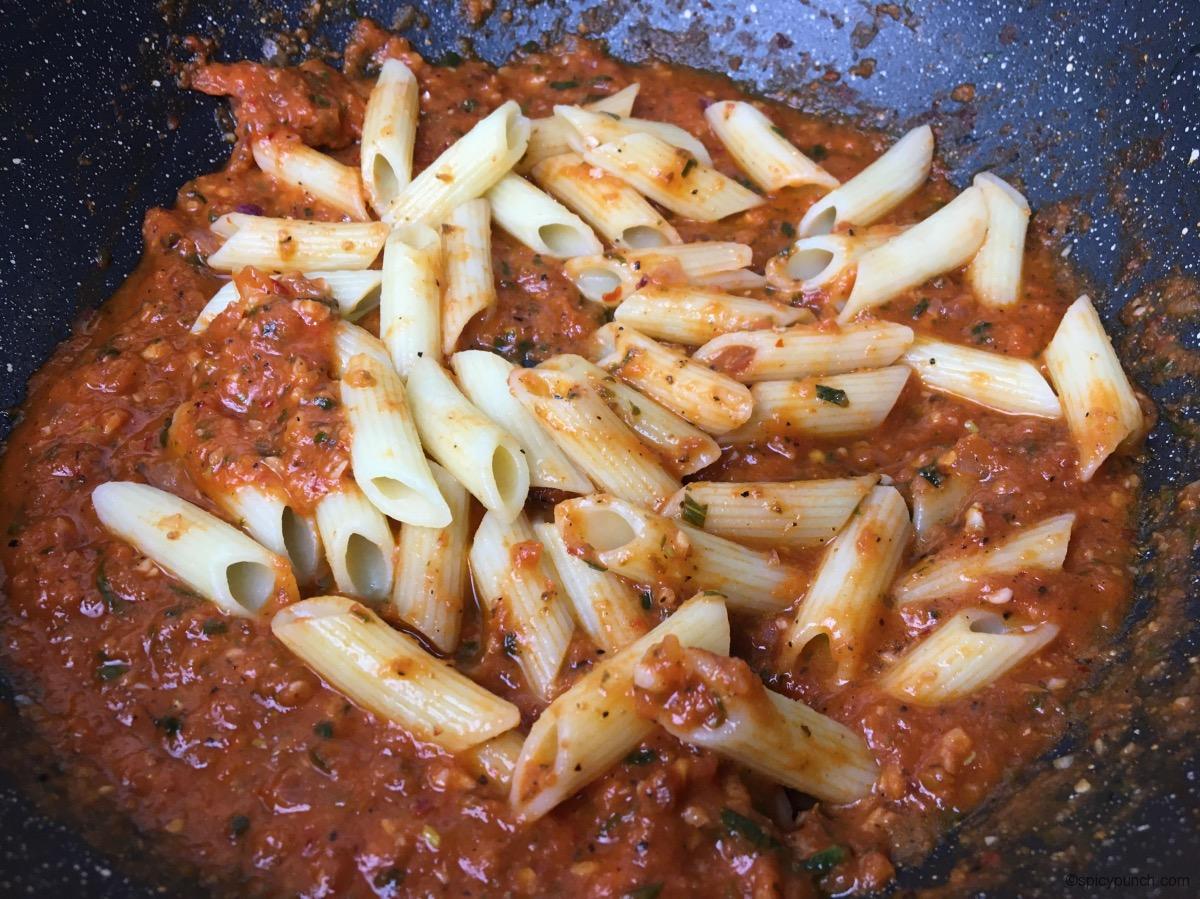 Red sauce pasta recipe | Italian Tomato sauce pasta recipe