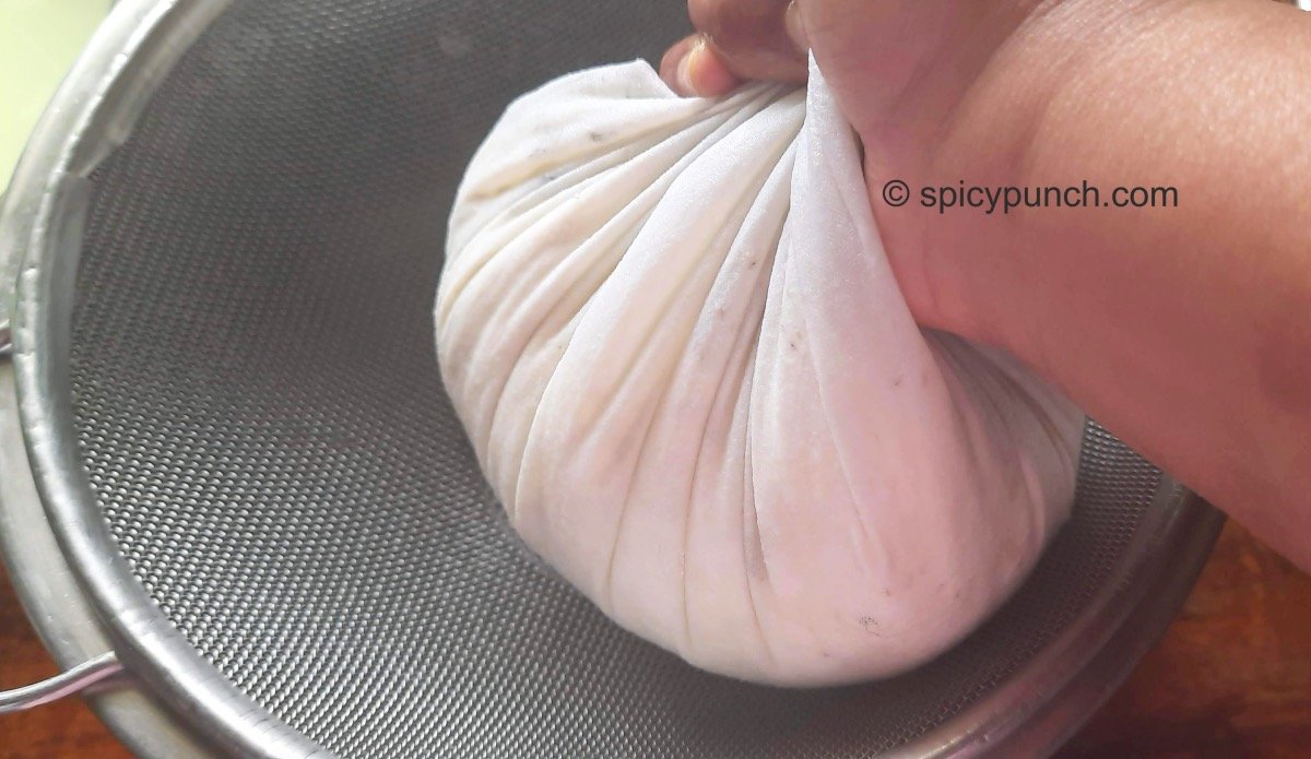 Kacha Golla - a delicious Bengali Sandesh recipe - Spicy punch