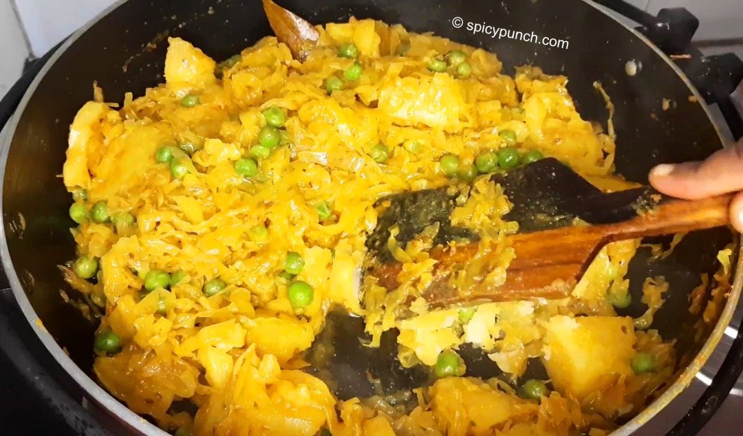 Bandhakopir ghonto recipe (Bandhakopir tarkari recipe)