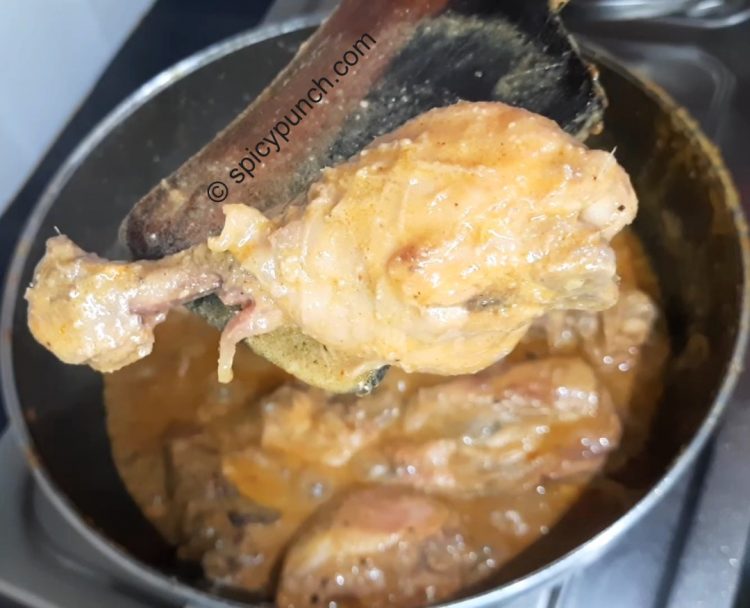 Dahi Chicken recipe - Bengali Doi Murgi recipe