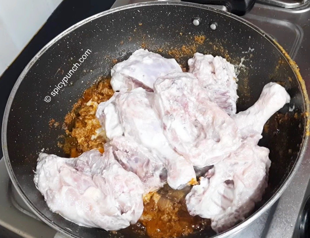 Dahi Chicken recipe - Bengali Doi Murgi recipe