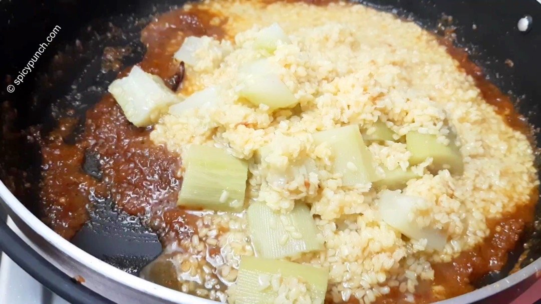 Lau dal recipe - lau diye muger dal recipe- Bengali lauki moong dal