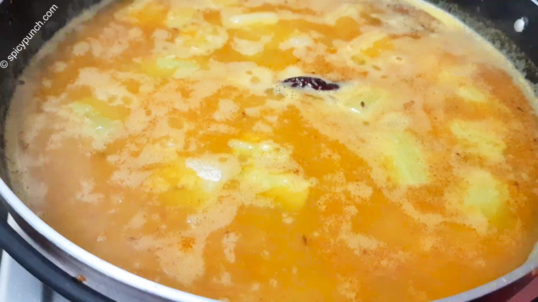 Lau dal recipe - lau diye muger dal recipe- Bengali lauki moong dal