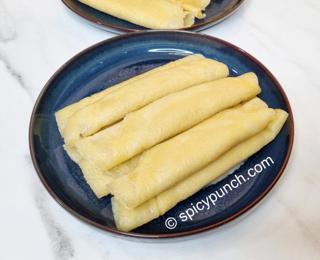 Sujir Patishapta Pitha with kheer filling - recipe with video - Spicy punch